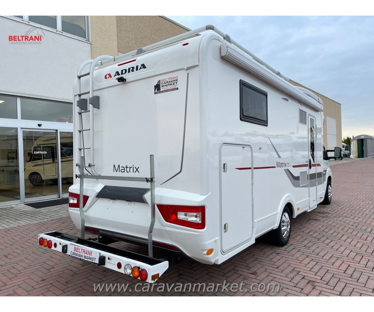 Semintegrali Usati | Adria Matrix Plus M 670 SBC - 2016