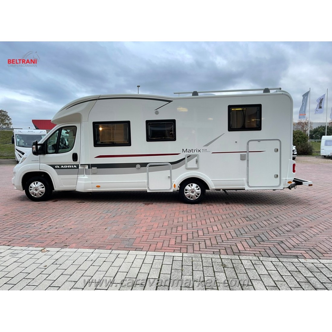 Semintegrali Usati | Adria Matrix Plus M 670 SBC - 2016