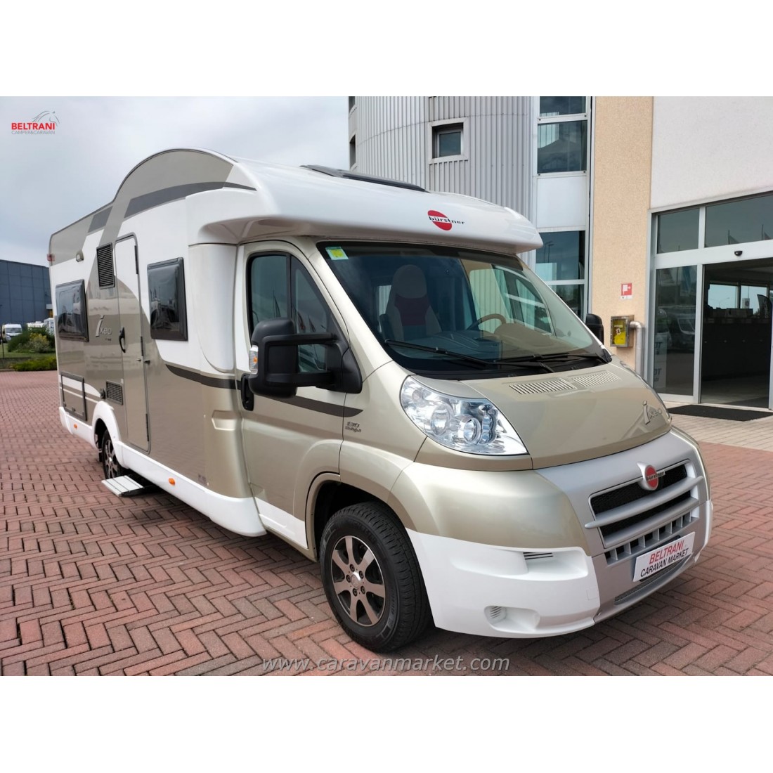 Semintegrale | Burstner Ixeo 664