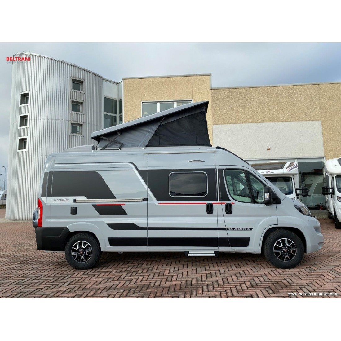 Van Nuovi | Adria Twin Sports 600 SPB